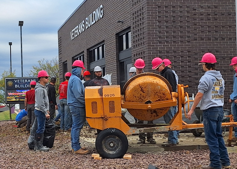 GRTS American Spirit Project Installation At LICOVA - KCHI