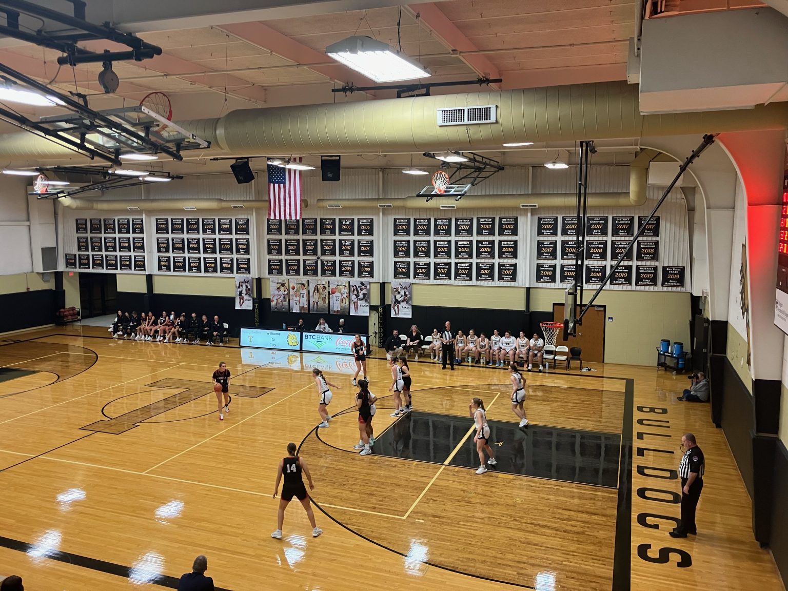 Lady Hornets Clinical in Win at Trenton - KCHI