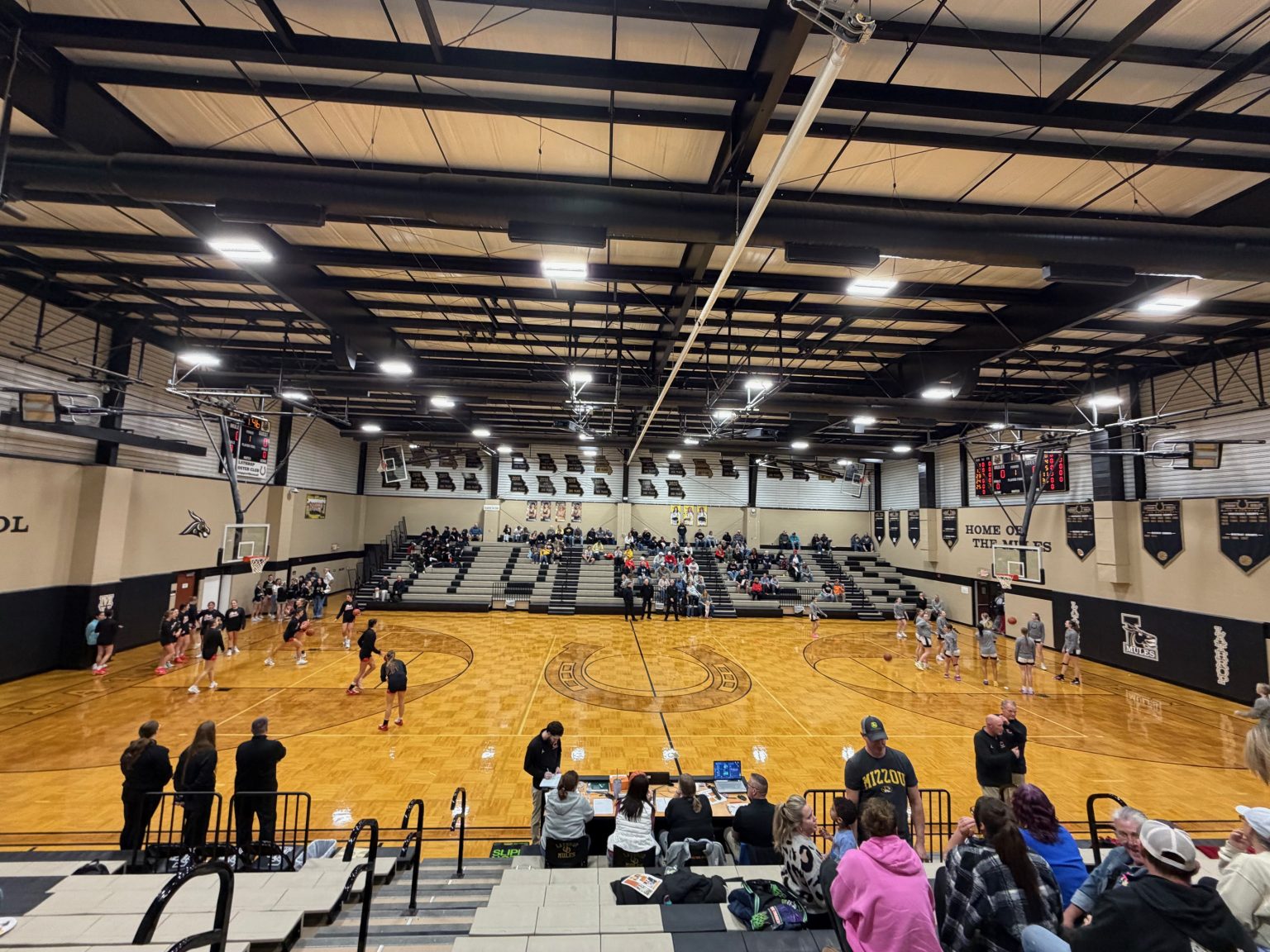 Lady Hornets Knock Off Lathrop - KCHI